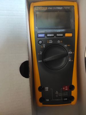 FLUKE 179 True RMS Digital Multimeter with Built-In Thermometer Cutting ...